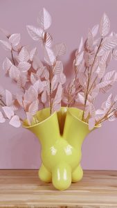 Gele Vaas 'Doodle' van Roderick Vos